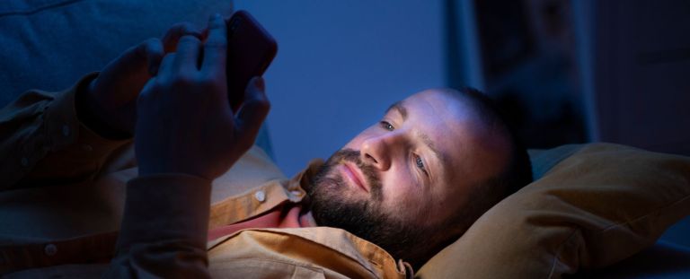 How Excessive Screen Time Affects Your Brain - Just Ask Doctors